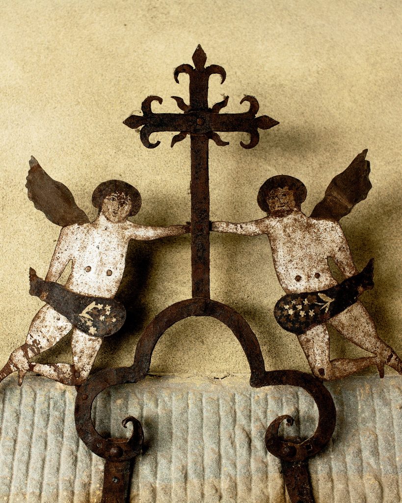 Torre in pietra a merli ghibellini (Stone tower with Ghibelline ...