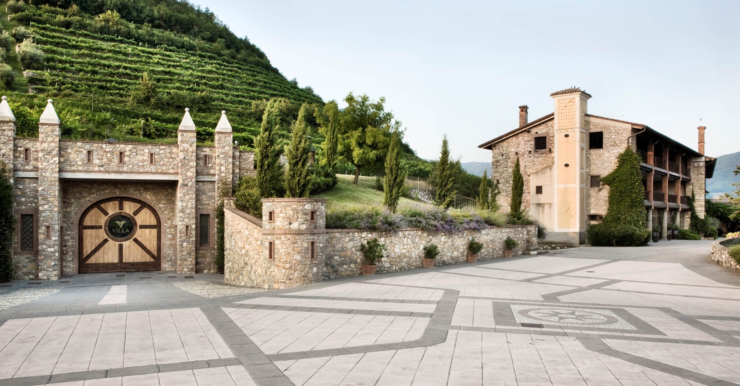 Storia, metodo e degustazione con visita guidata in cantina - Franciacorta
